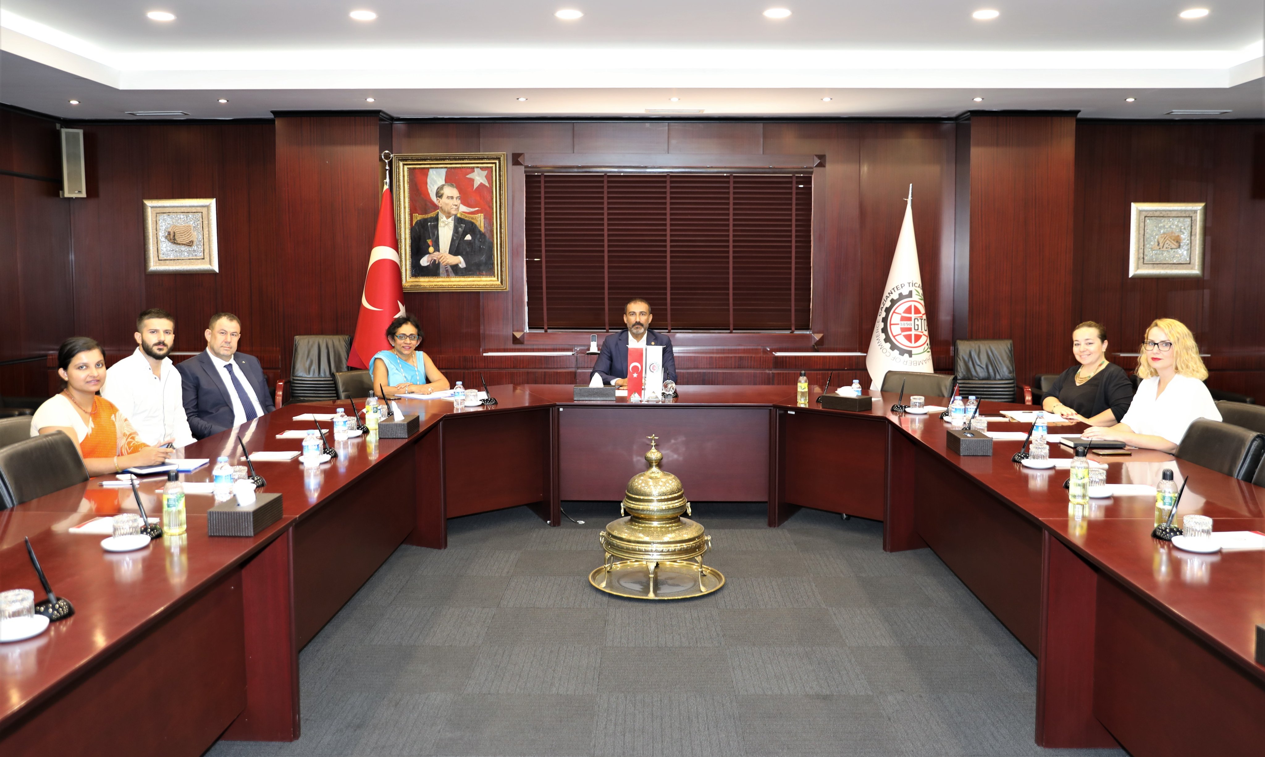 Ambassador of Sri Lanka to Türkiye interacts with the leaders of ...